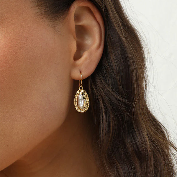 Nicole Fendel - Nicola Small Earring in Baroque Pearl - Zambezee